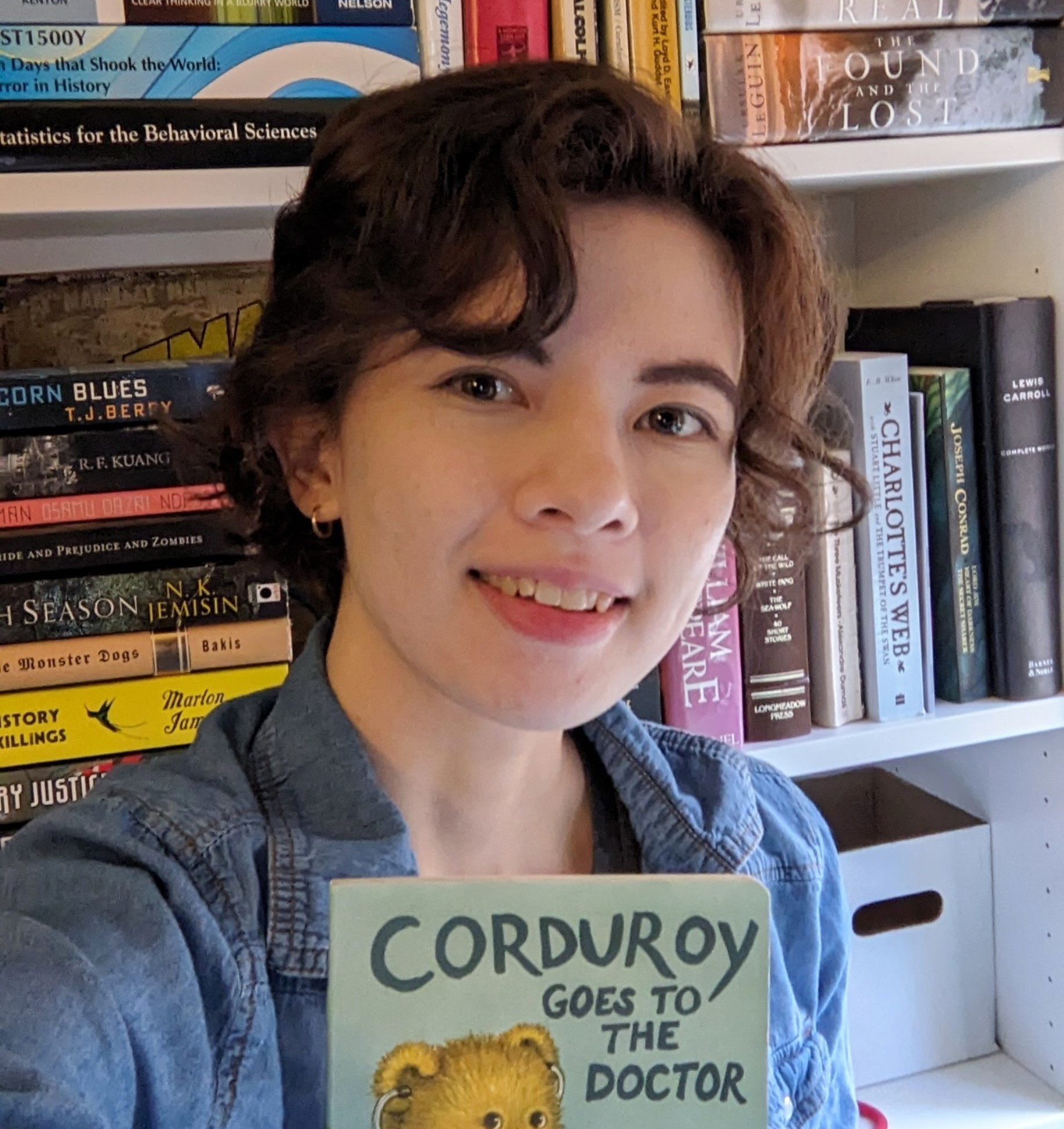 Volunteer of the Month- May 2024 - Minibiblioplus